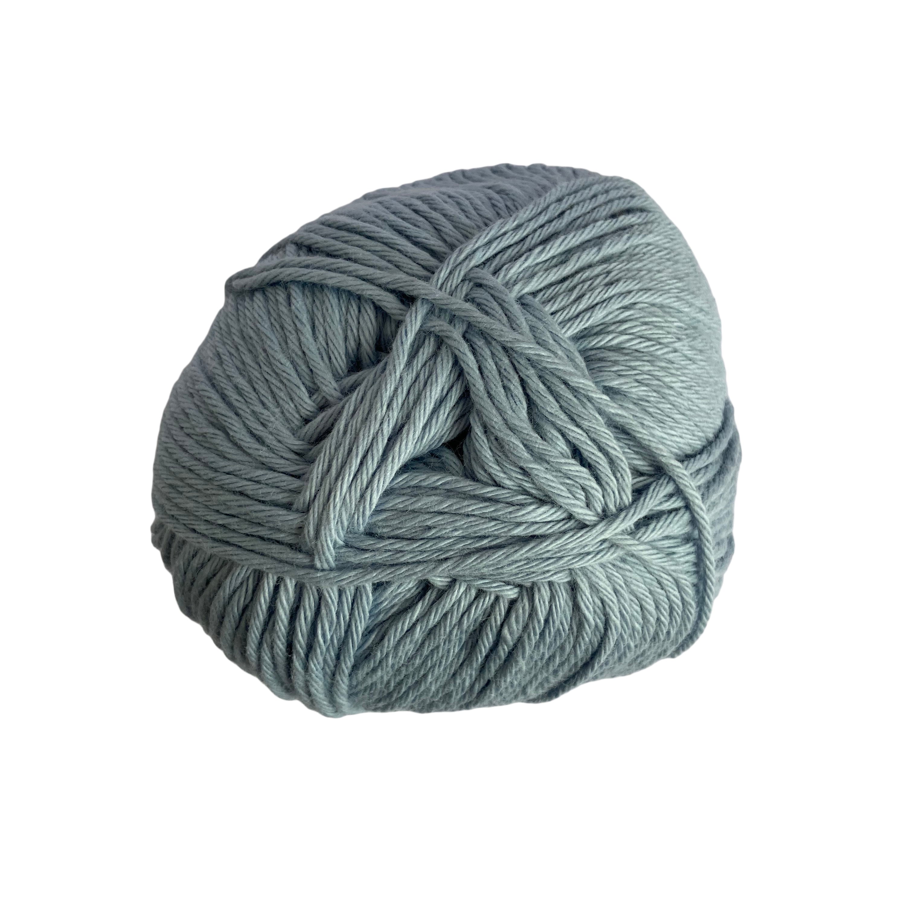 Hilo Silvia Copo Azul Claro # 5076 – Entrelanas Sala de Tejido